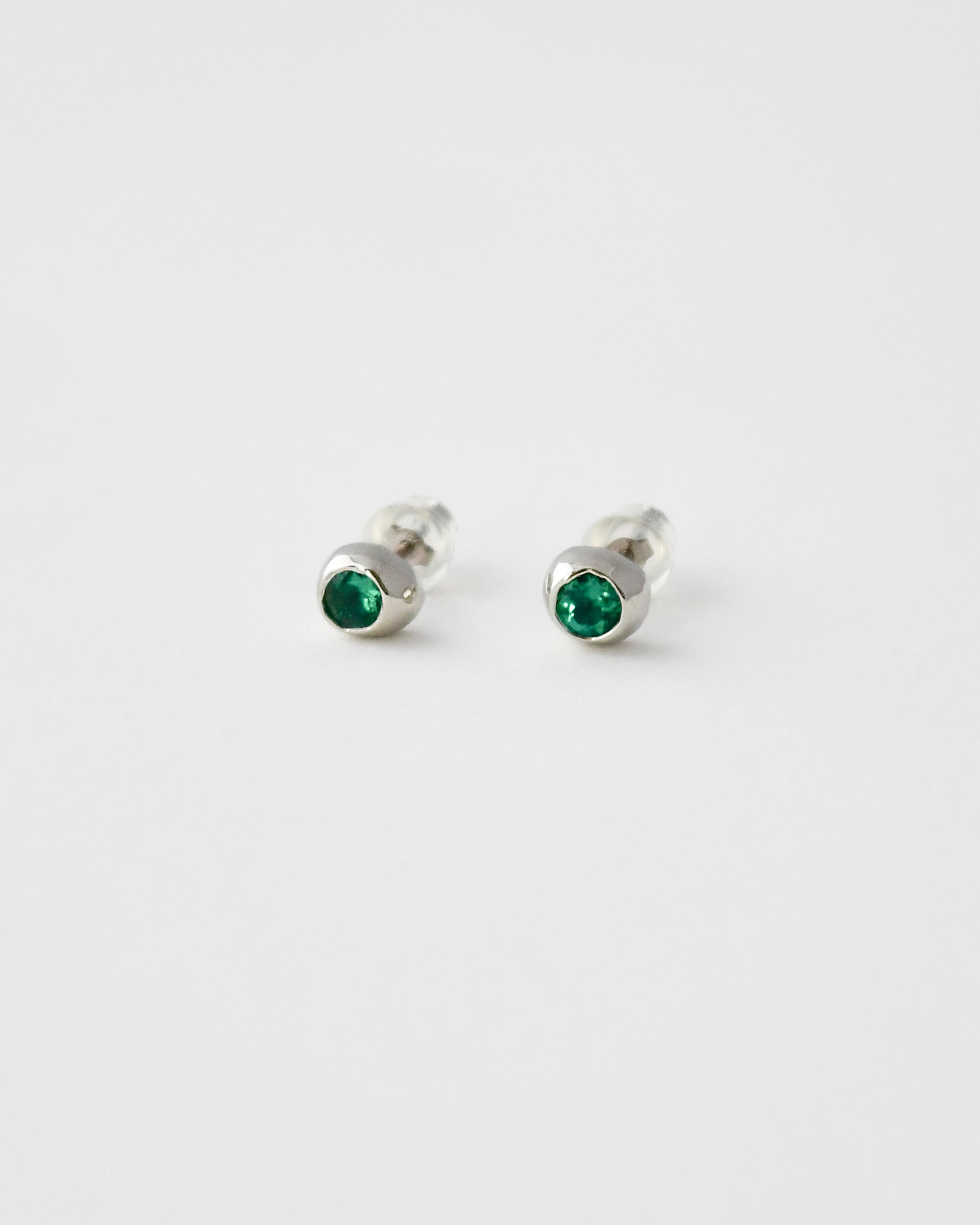 DEW DROP STUDS | EMERALD – apse